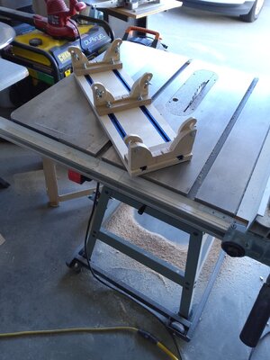 Hey guys, need your help finding a good building jig | Ships of Scale